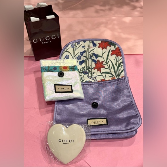 Gucci | Makeup | Gucci Makeup Pouch Neutral Gucci Mirror With Floral ...